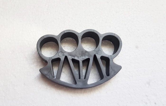 Knuckle Duster (Rubber)